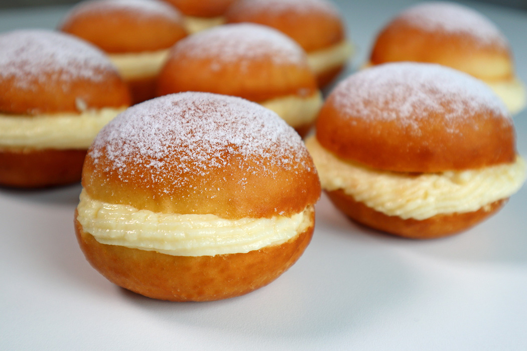 Sonho recheado com creme - Bom Dia SC