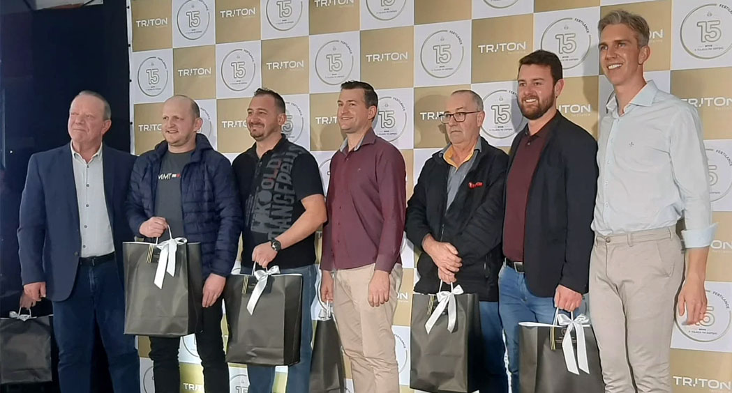 Triton Fertilance comemora 15 Anos em Luzerna - Bom dia SC