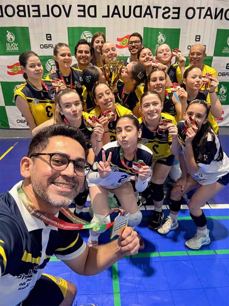 Equipe Sub-15 da AJOV é campeã Catarinense Série Prata - Bom Dia SC